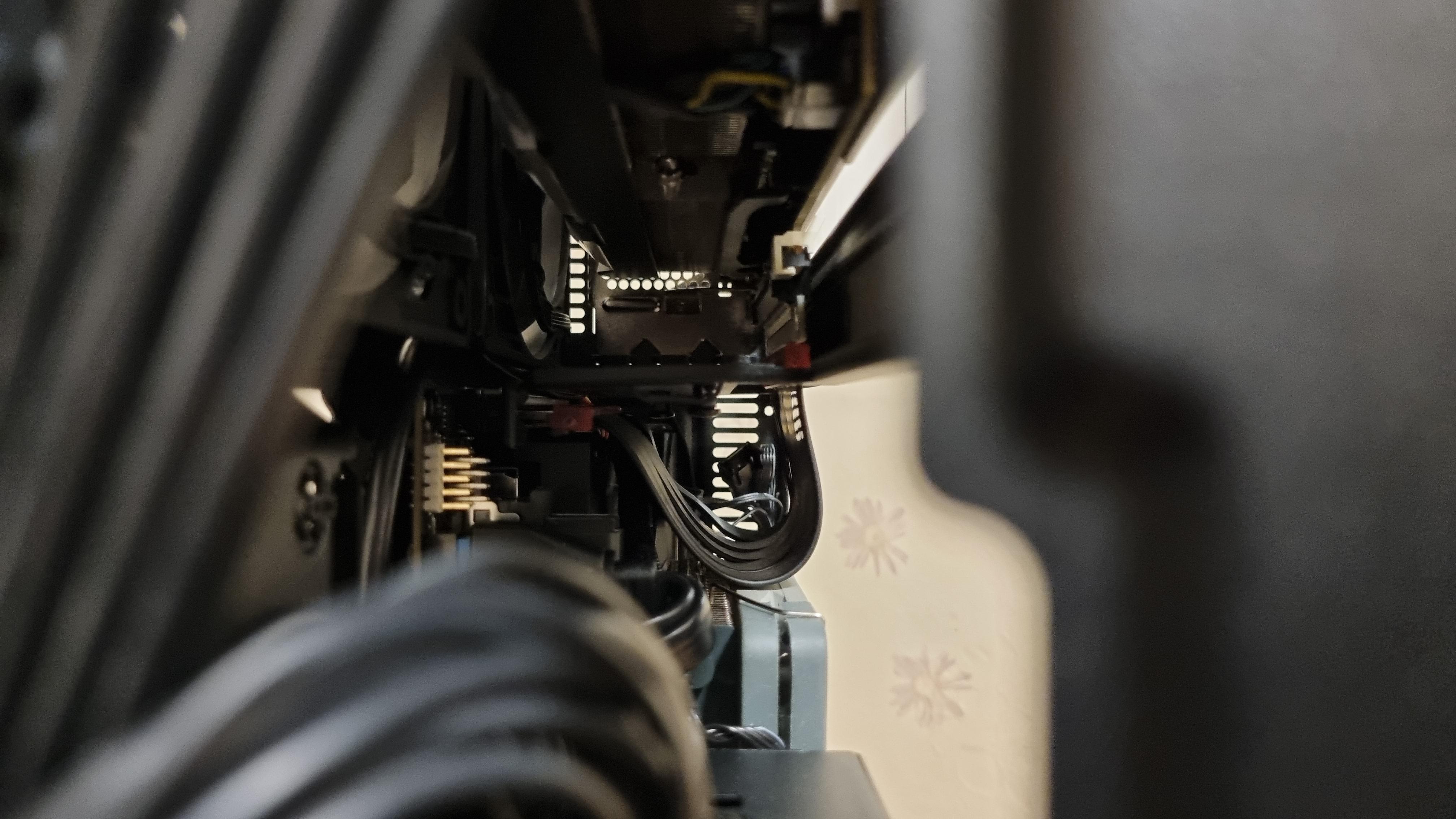 Fractal ridge × LINKUP PCIE 4.0 riser | Scrolller