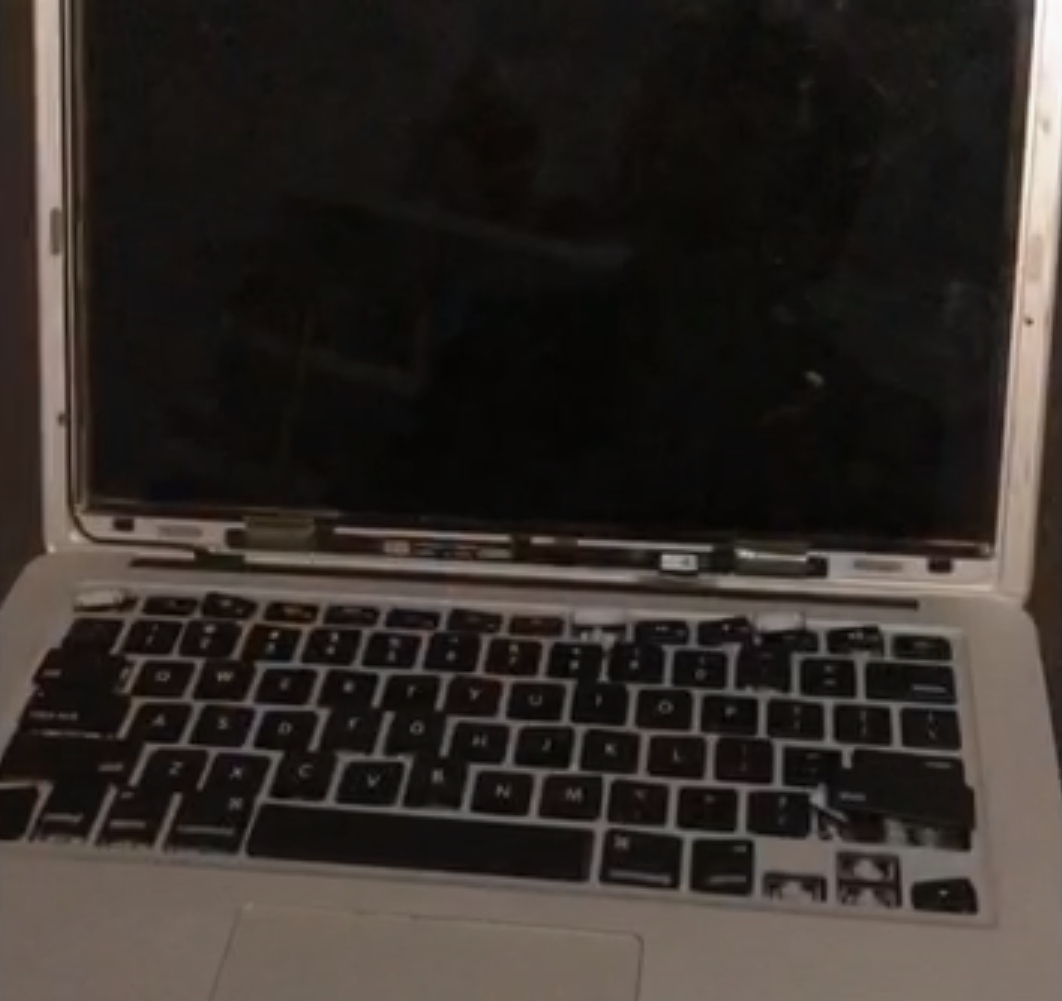 Pool Laptop | Scrolller