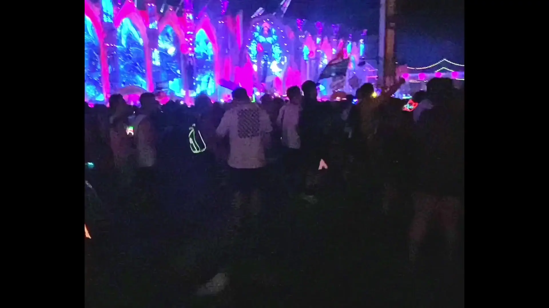 Practicing in front of people at EDC | Scrolller