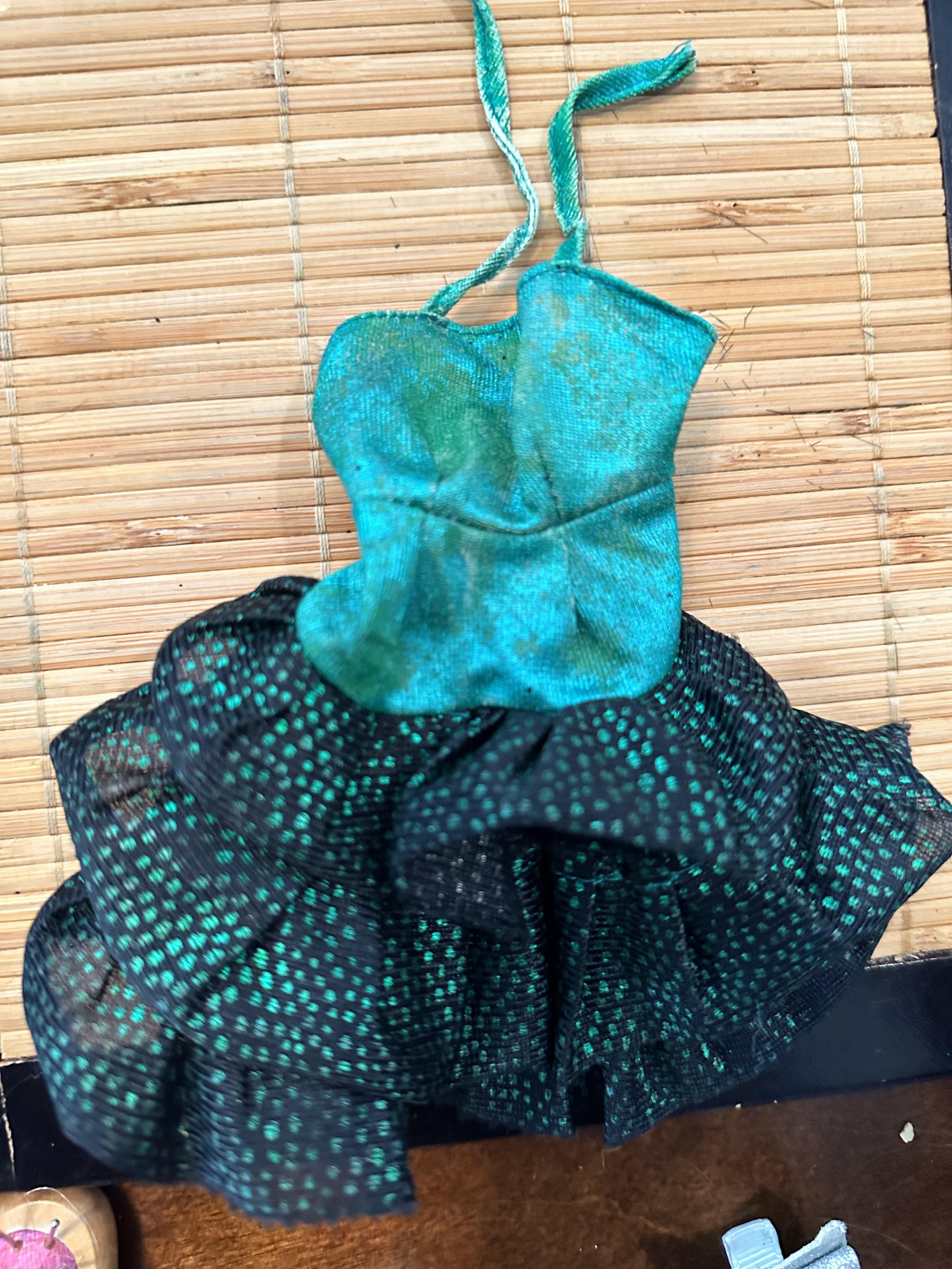 Help identifying clothes | Scrolller