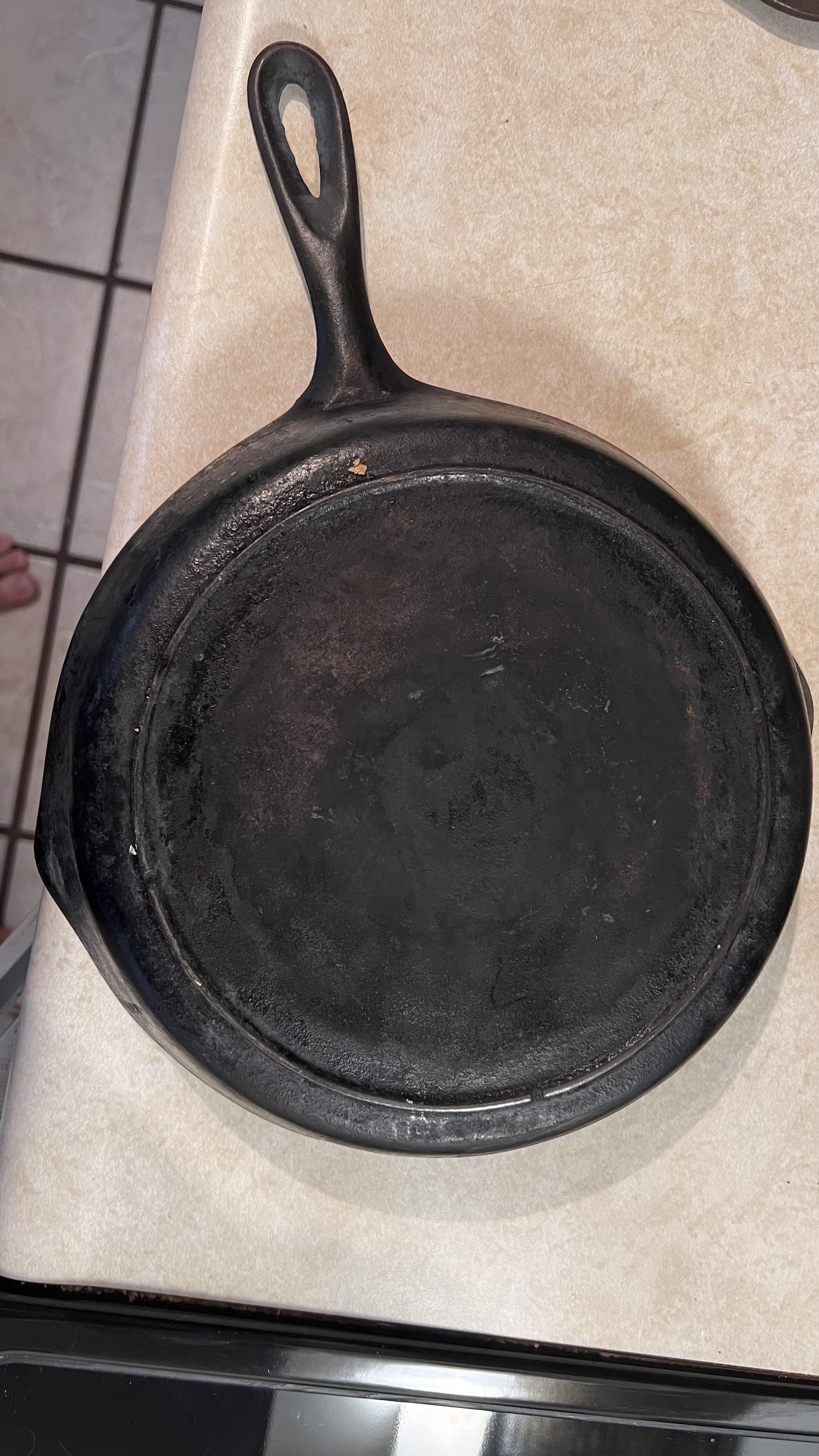 Help ID these 2 pans? | Scrolller