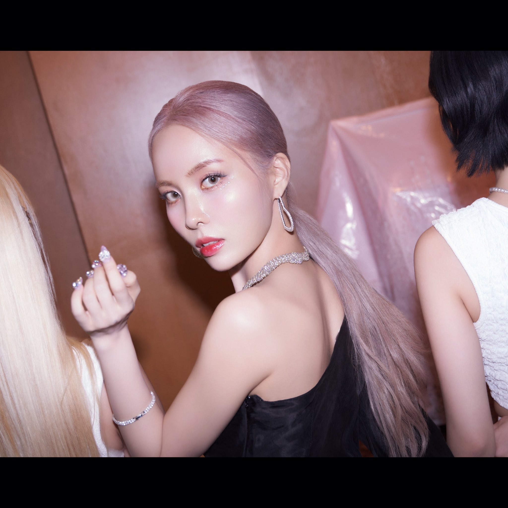 RoA - 4th Digital Single Album: WRAP UP (Concept Photo #2 & #3) | Scrolller