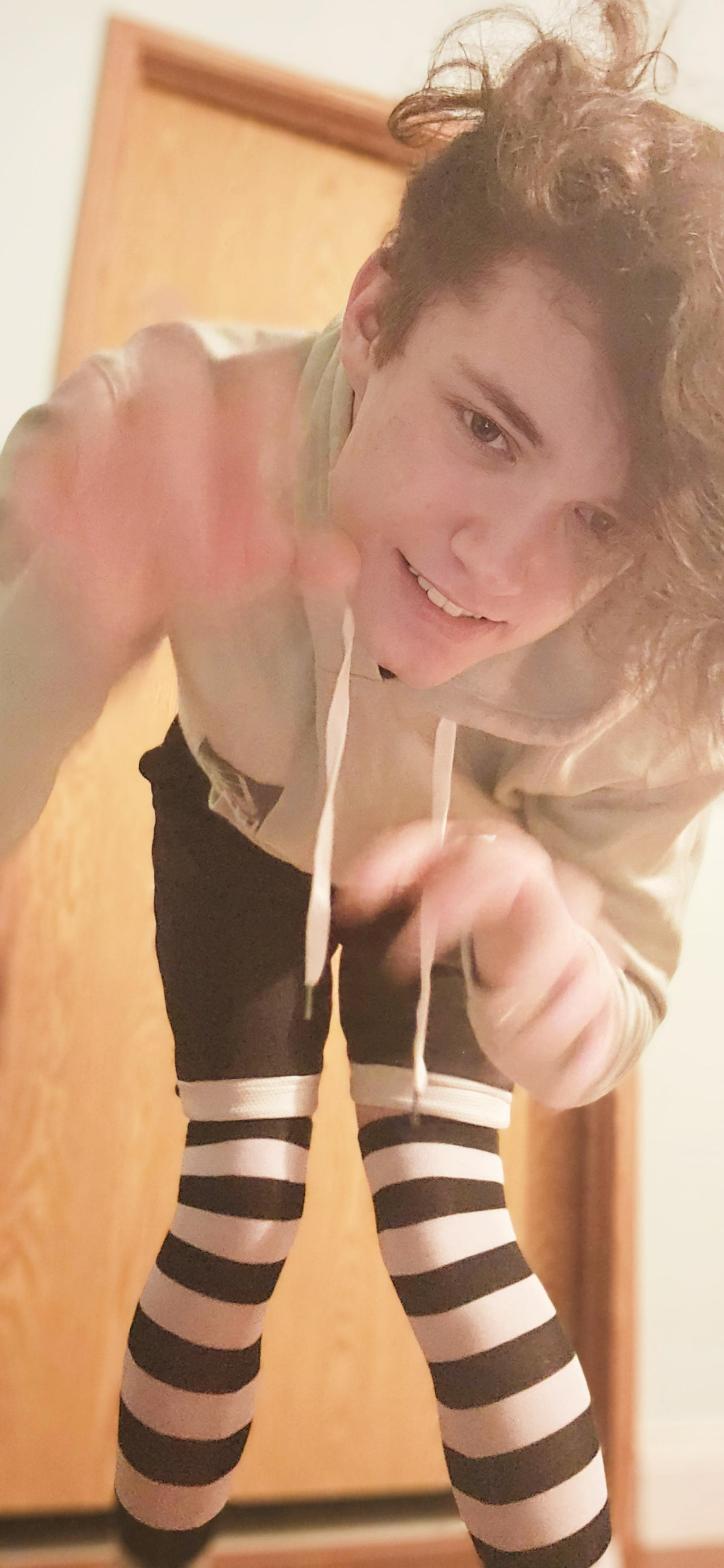 Absolute goofiest goober :3 | Scrolller