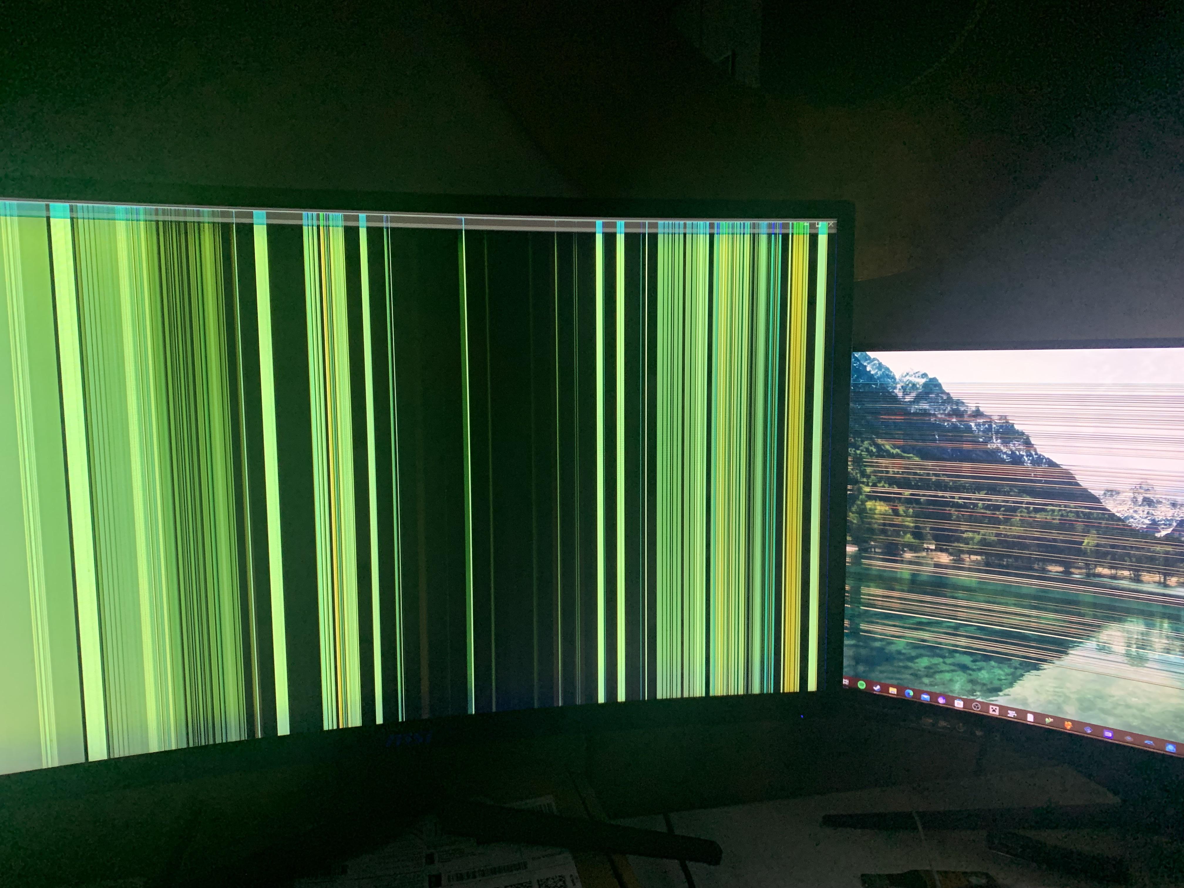 Why do my monitors look like this when opening my pc? | Scrolller