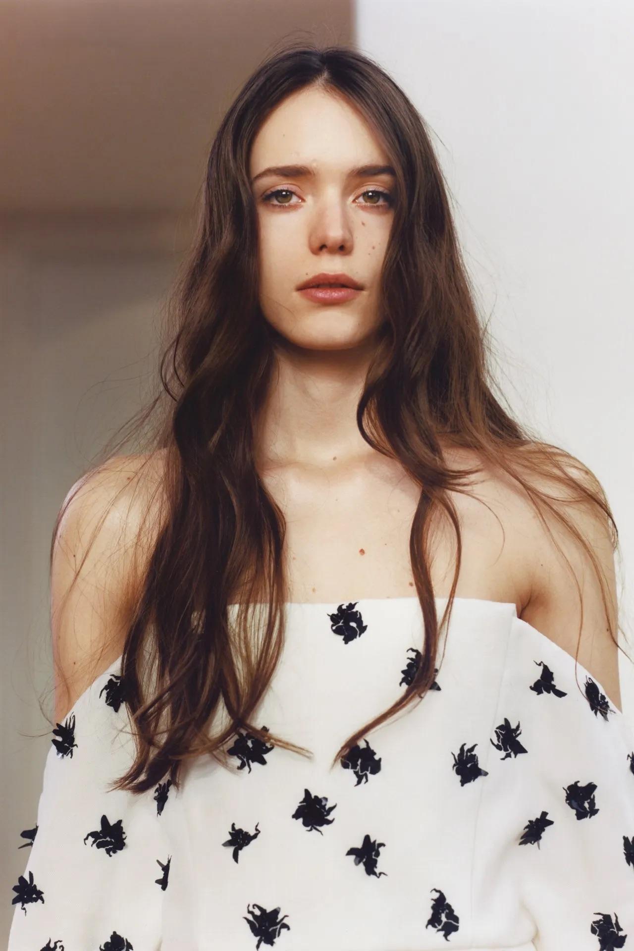 Stacy Martin | Scrolller