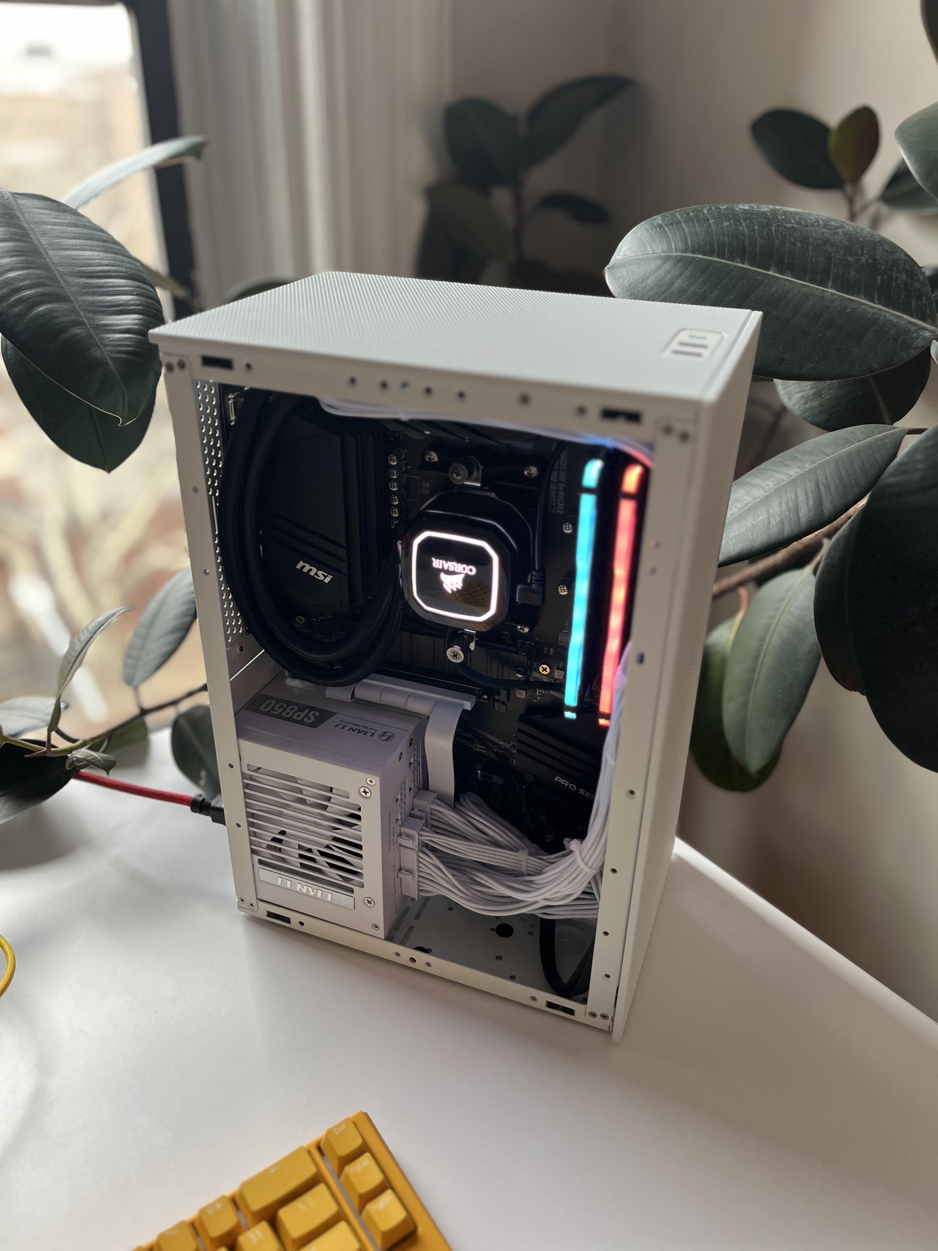 Downsizing from a pre-built ATX | Scrolller