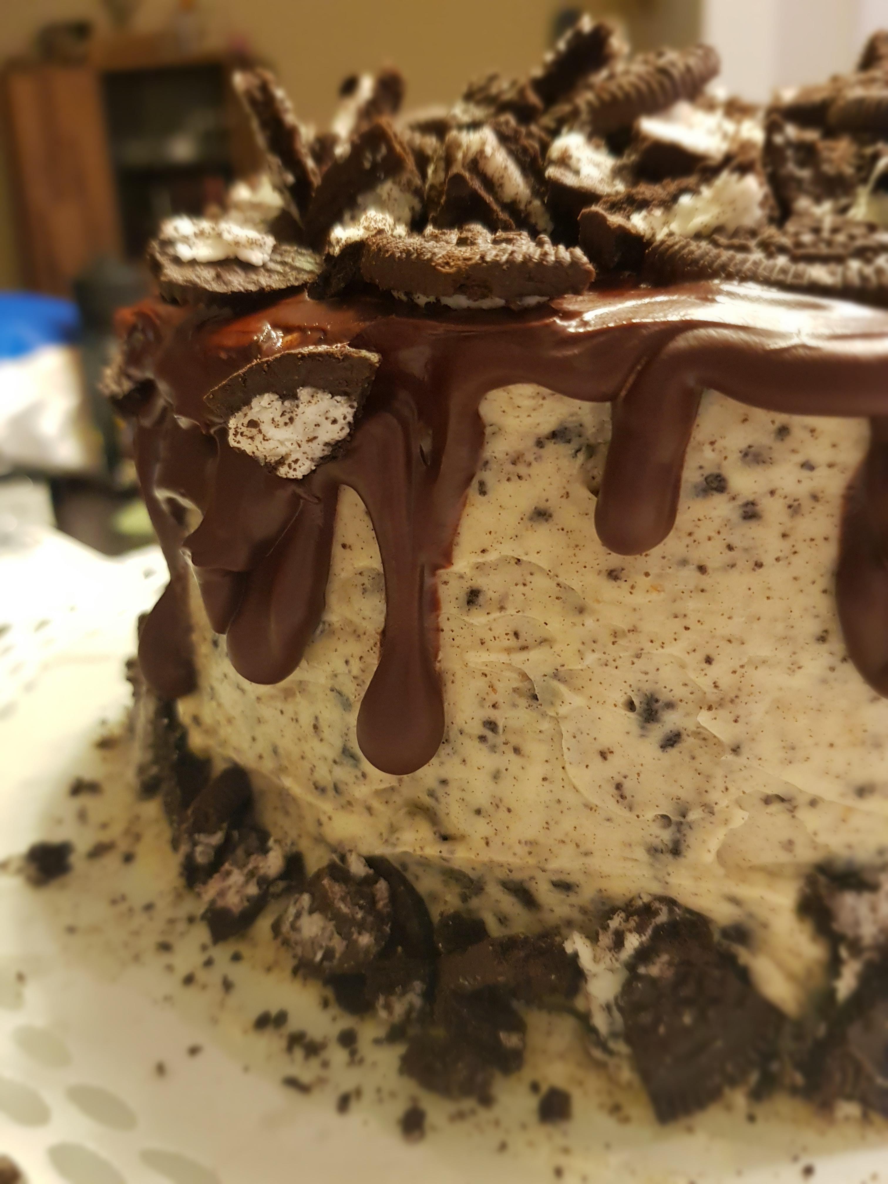 [homemade] Oreo dripcake | Scrolller