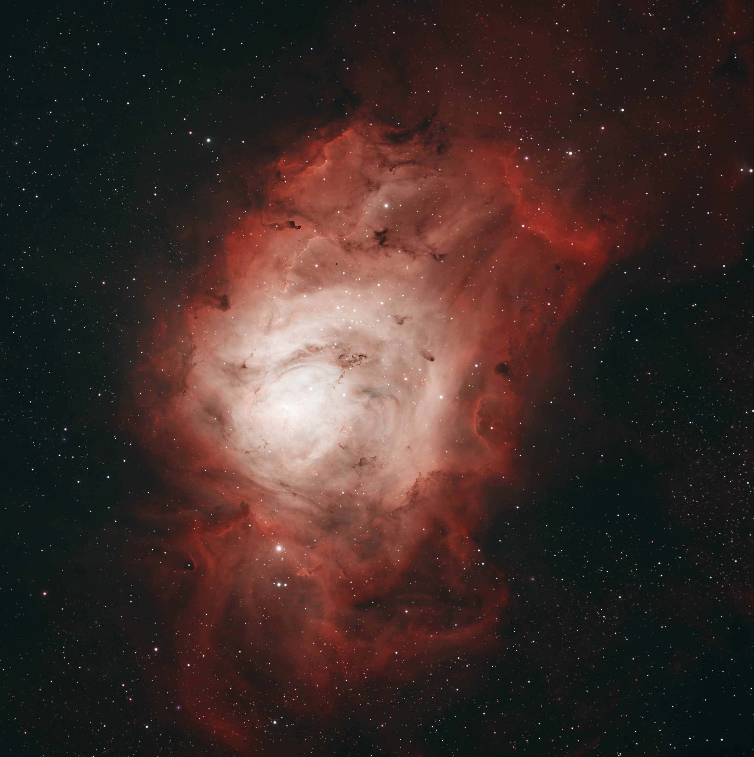 Lagoon Nebula (with and without HOO normaliazation) | Scrolller