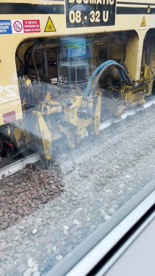 Rails maintenance machine | Scrolller