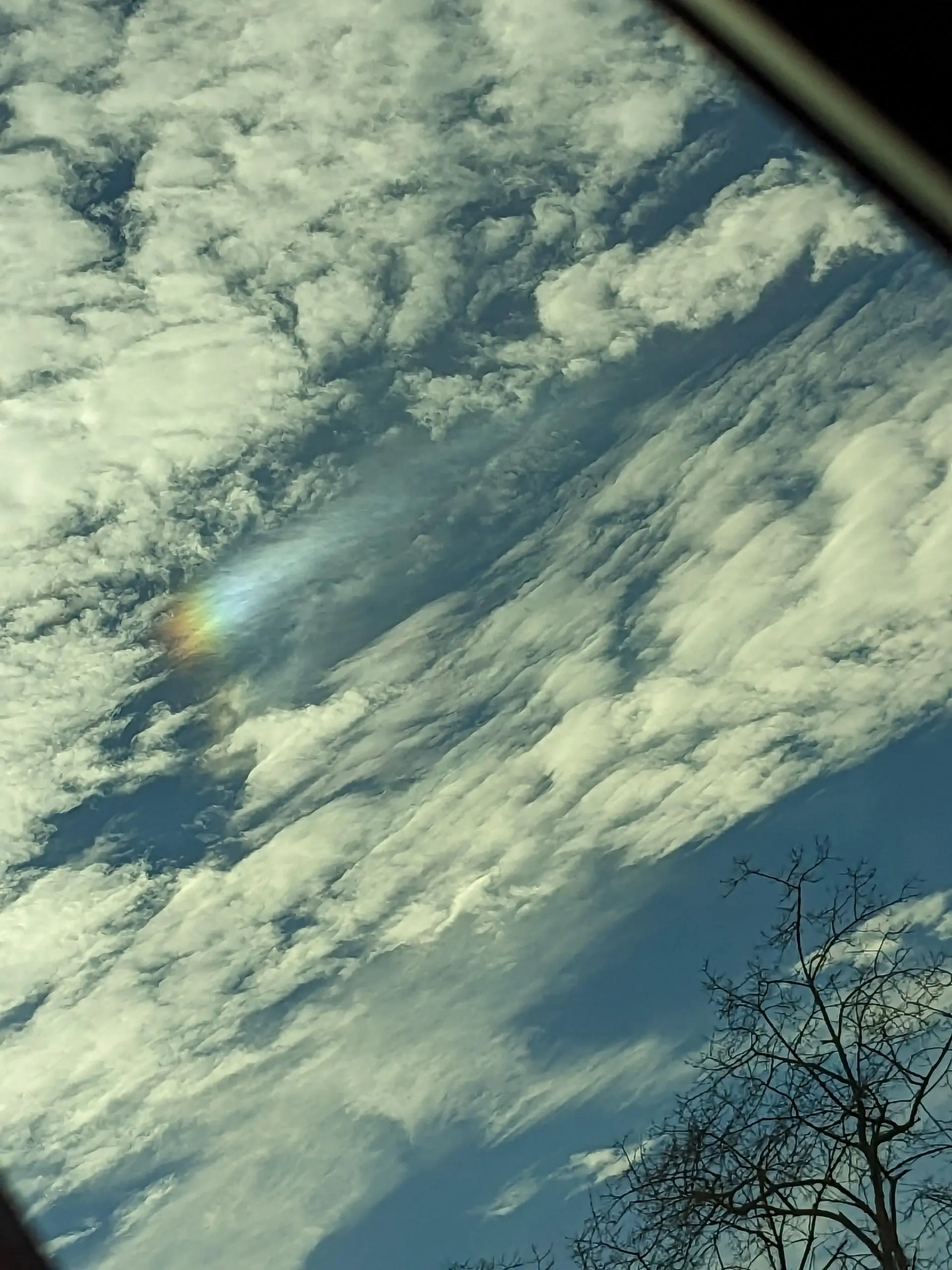Rainbow cloud? | Scrolller