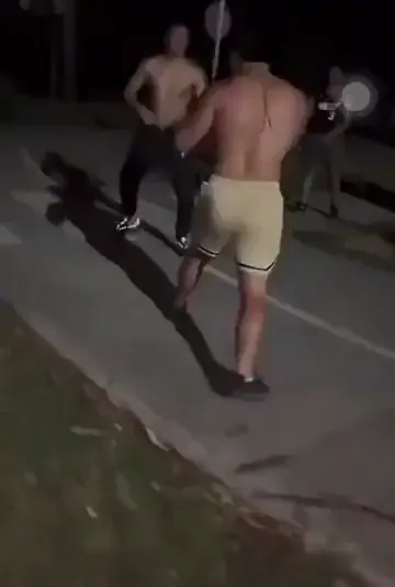 Real man fight | Scrolller