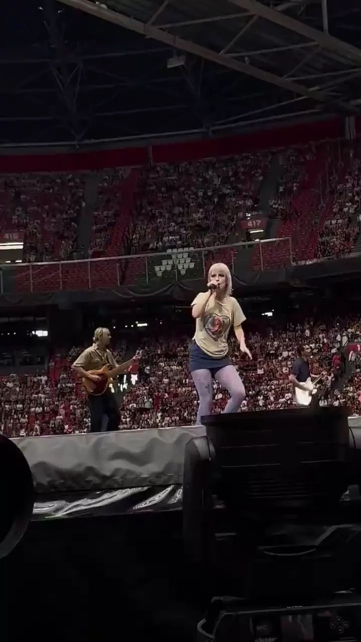 Real World Netherlands | Scrolller