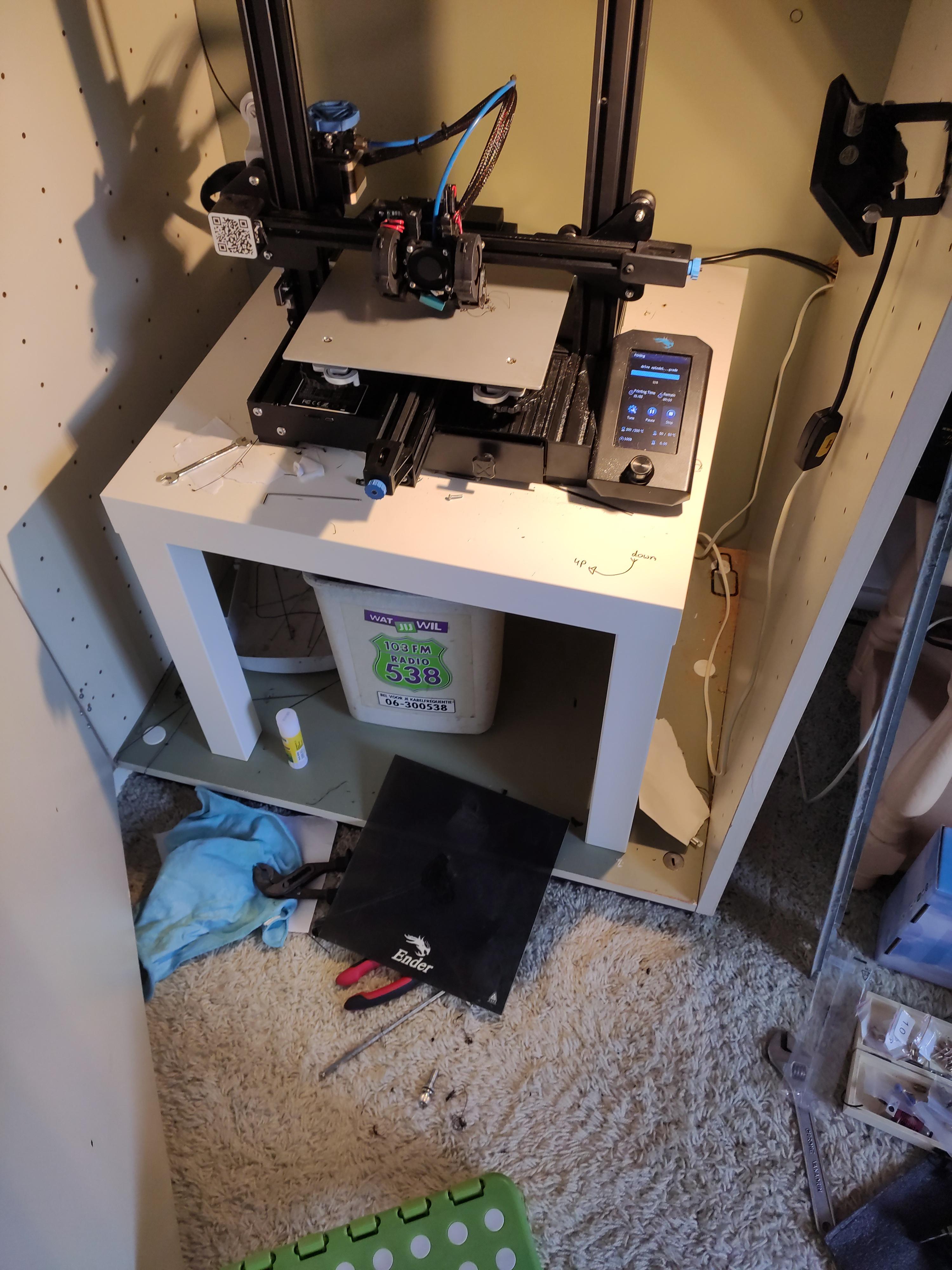 Remember to check your Z motor screws now and then... | Scrolller