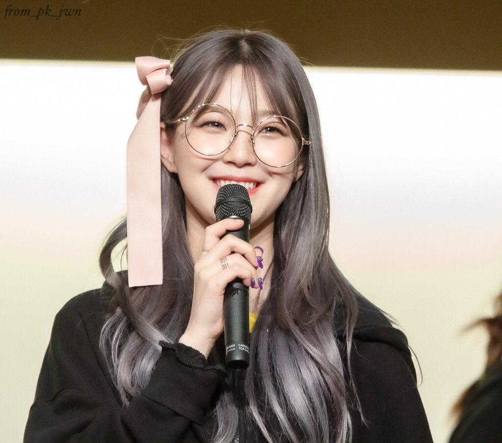 Ribbon Jiheon | Scrolller