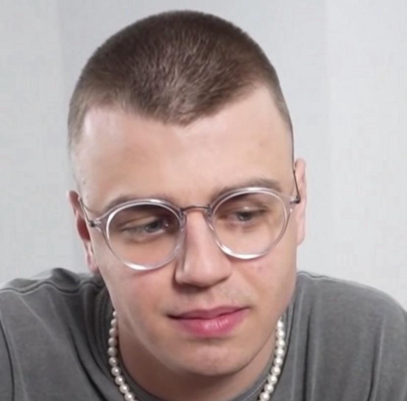 Throwback an Buzzcut Kevin | Scrolller