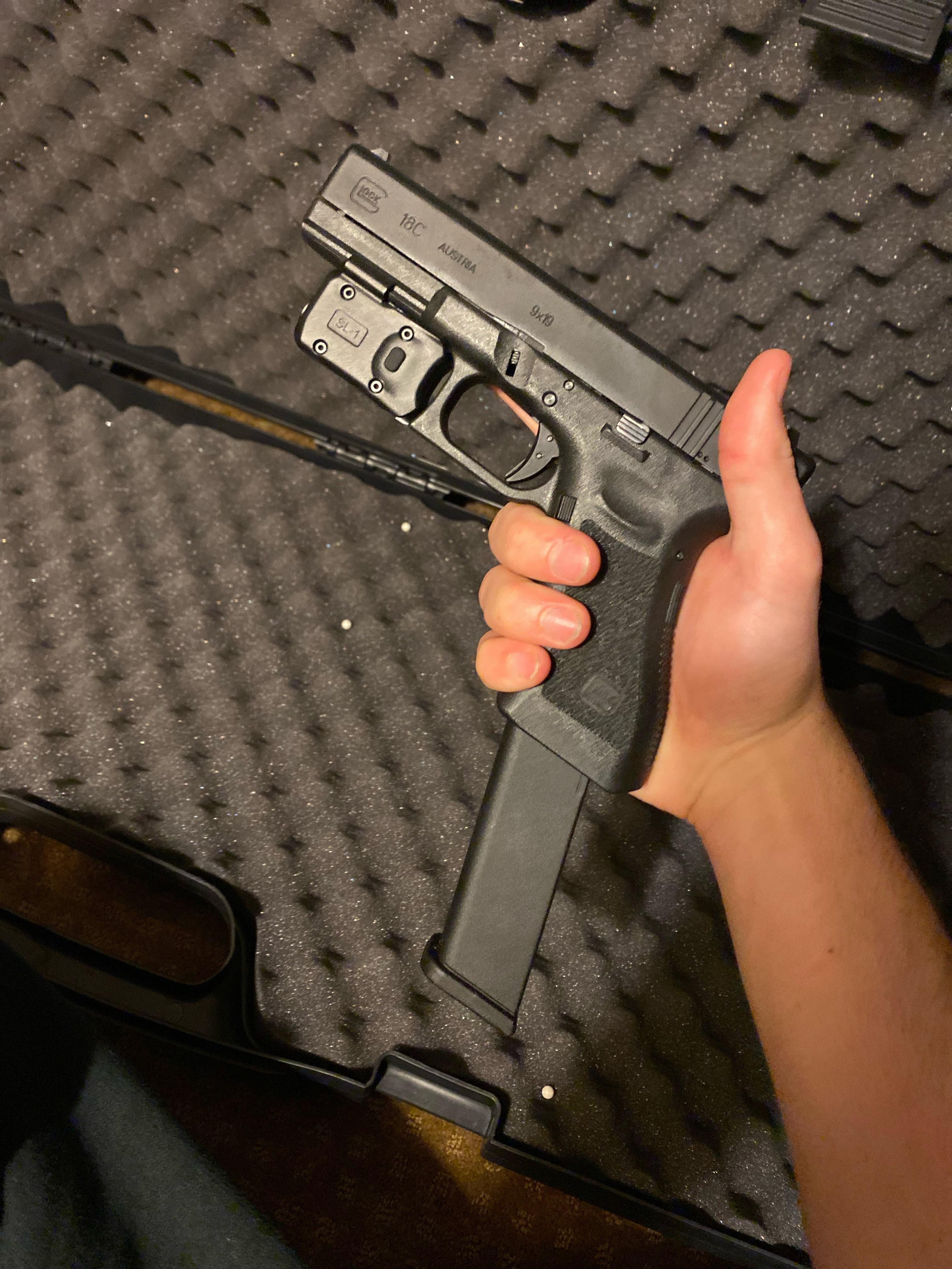 I want more guns | Scrolller