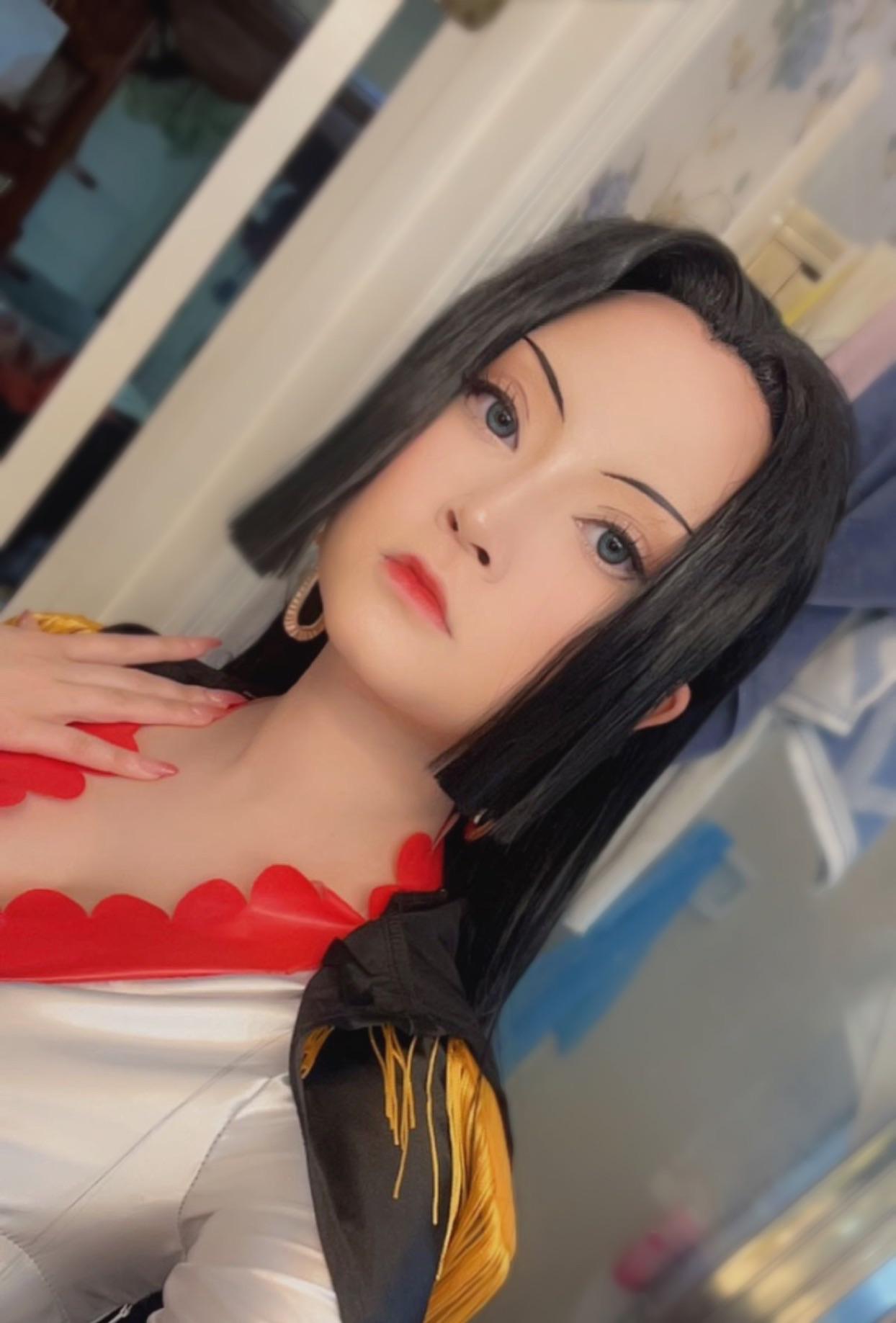 Boa Hancock Cosplay [myself] | Scrolller