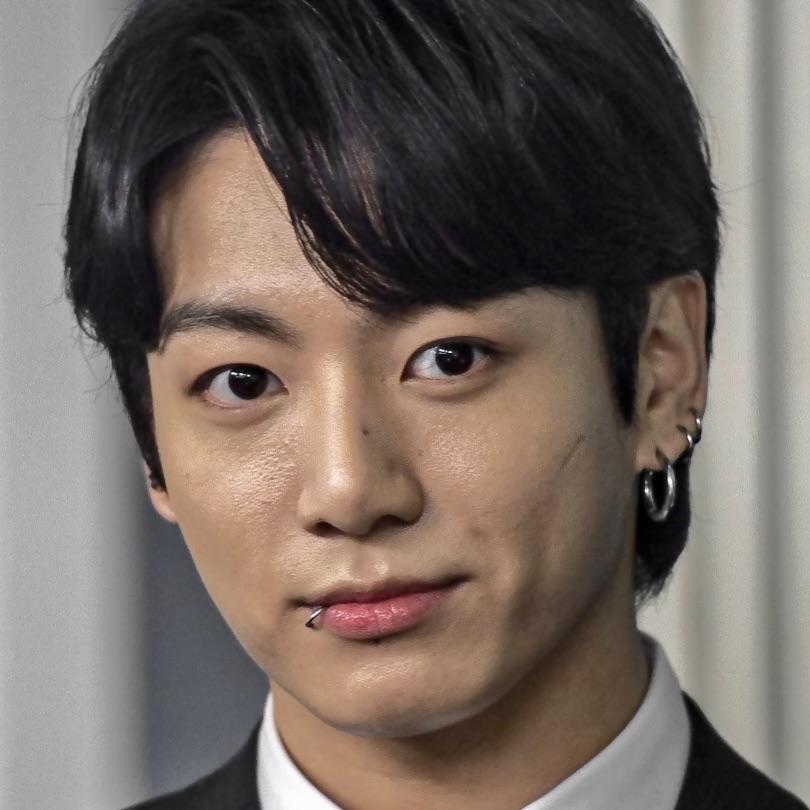 Kpop idols unfiltered photos | Scrolller