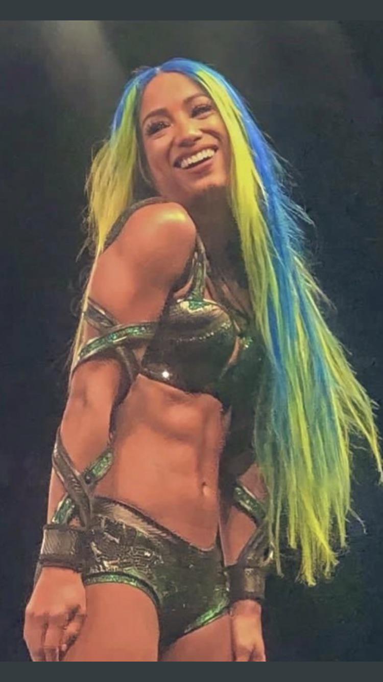 Sasha’s abs | Scrolller