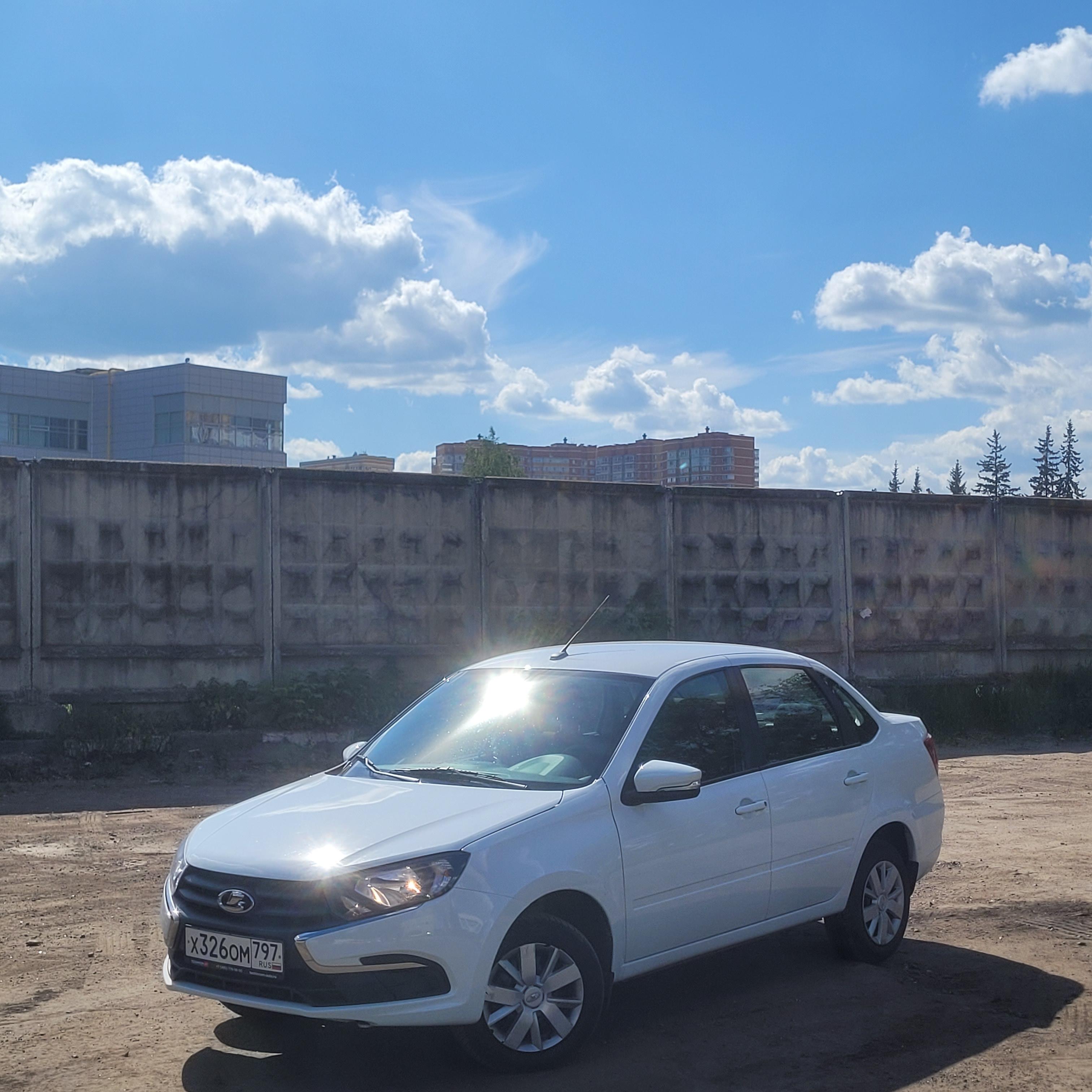 I recently saw a post about how a guy took a photo of an irl car in the beamng and decided to do ...