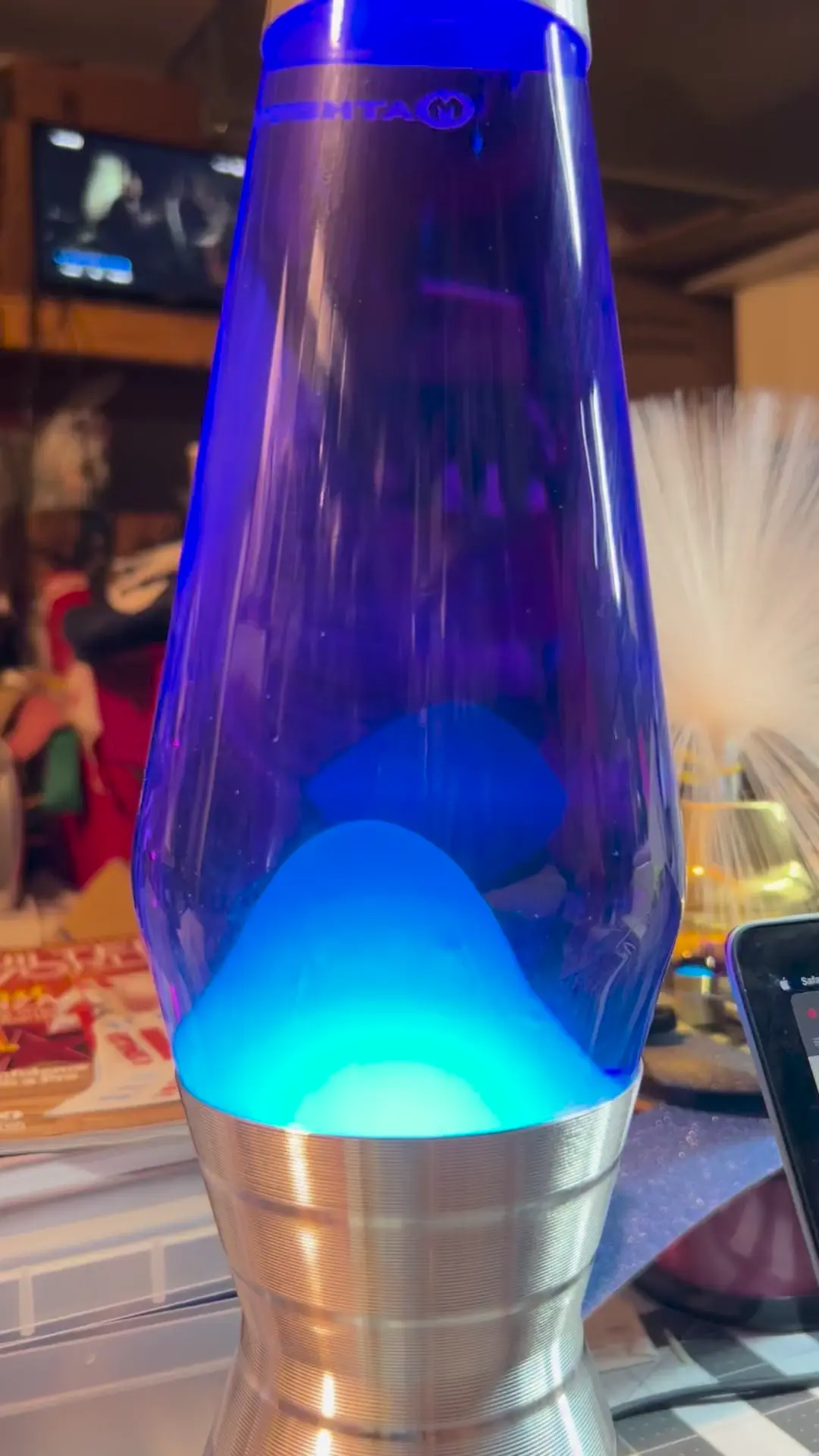 Second day: same lamp -turquoise/violet-first flow | Scrolller