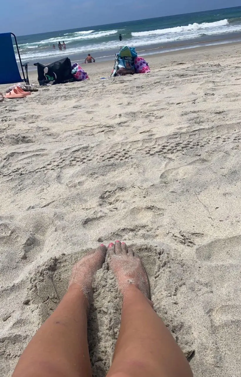 Selling Cute Feet Pics😋 Scrolller