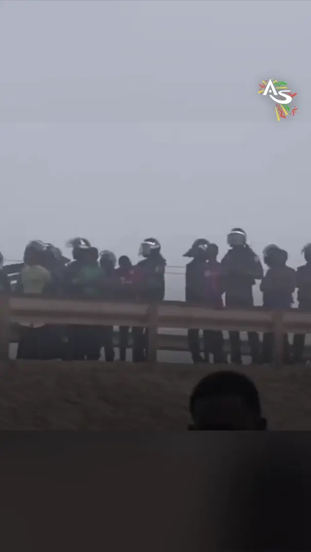 Senegal Cops 'Using Kids As Shields' | Scrolller