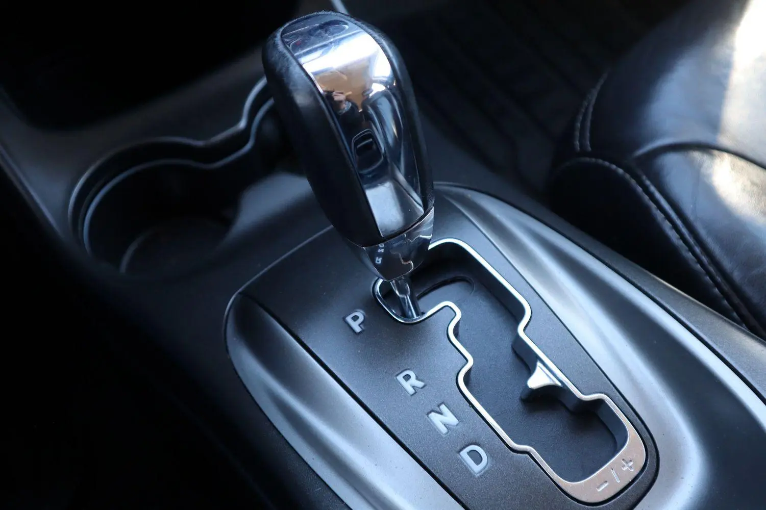 Shift indicator light replacement | Scrolller