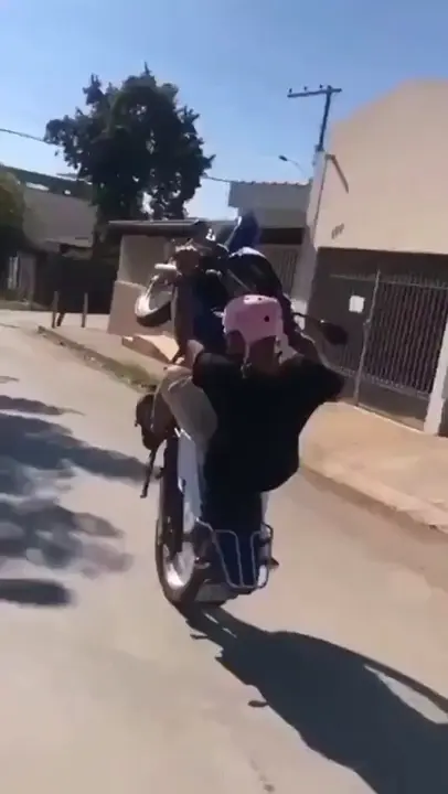 Showing off your skills on a motorcycle | Scrolller