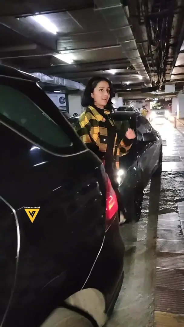 Shraddha Kapoor snapped | Scrolller