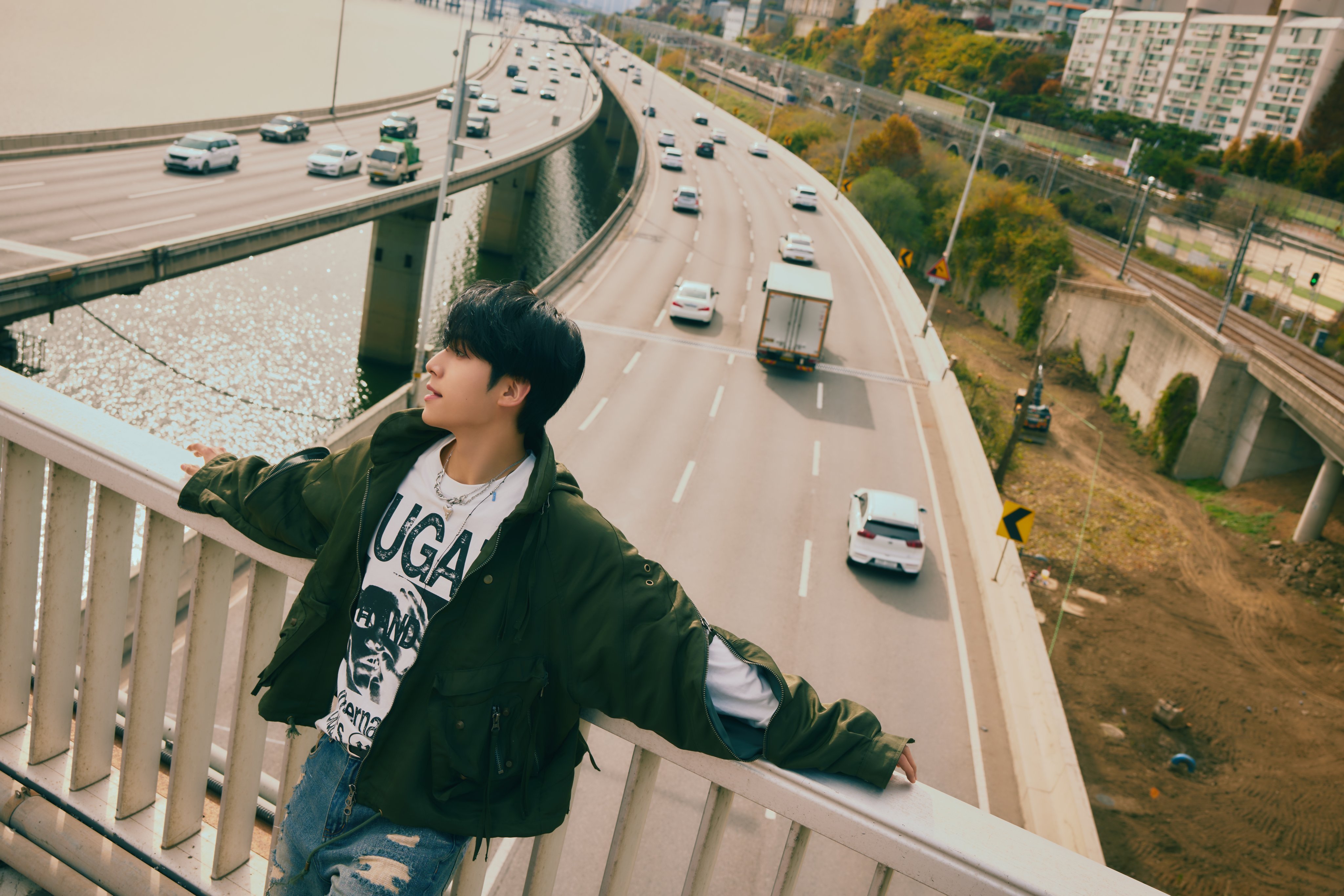 YOUNITE - 1st Single Album 'Y' (Concept Photo #1) | Scrolller