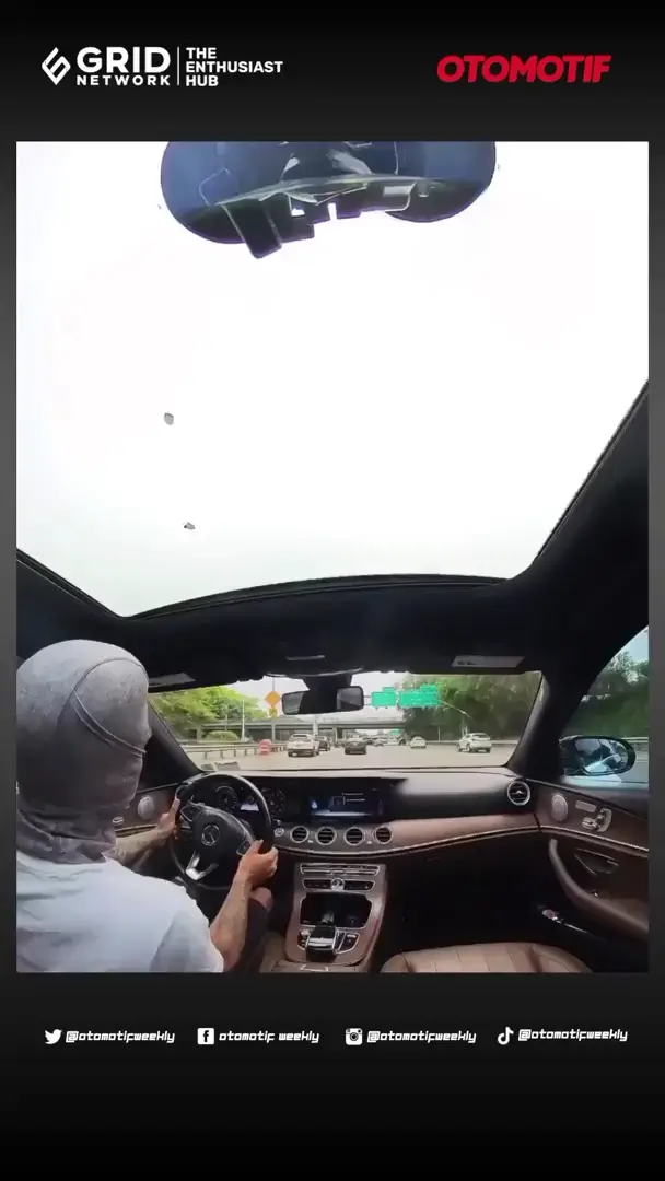 Speeding on a highway | Scrolller