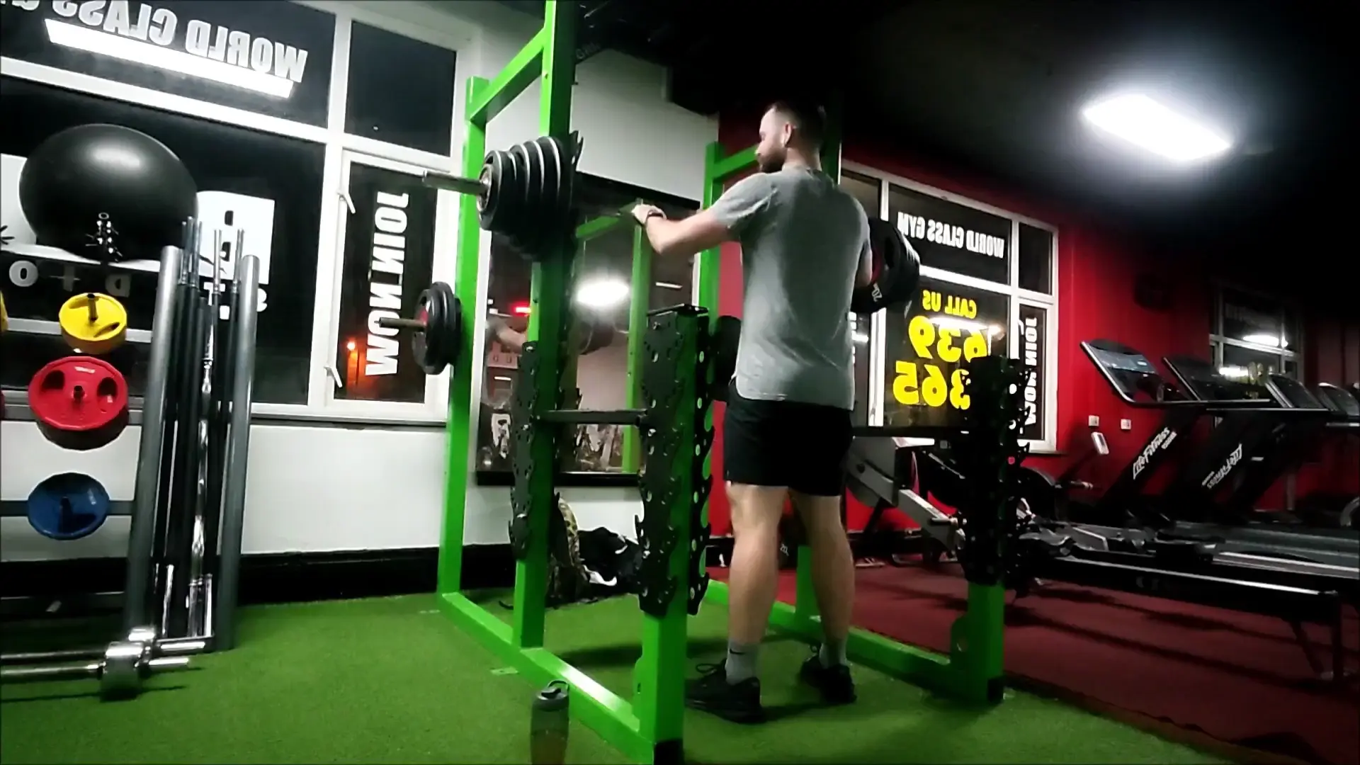 Squat form check 132.5kg | Scrolller