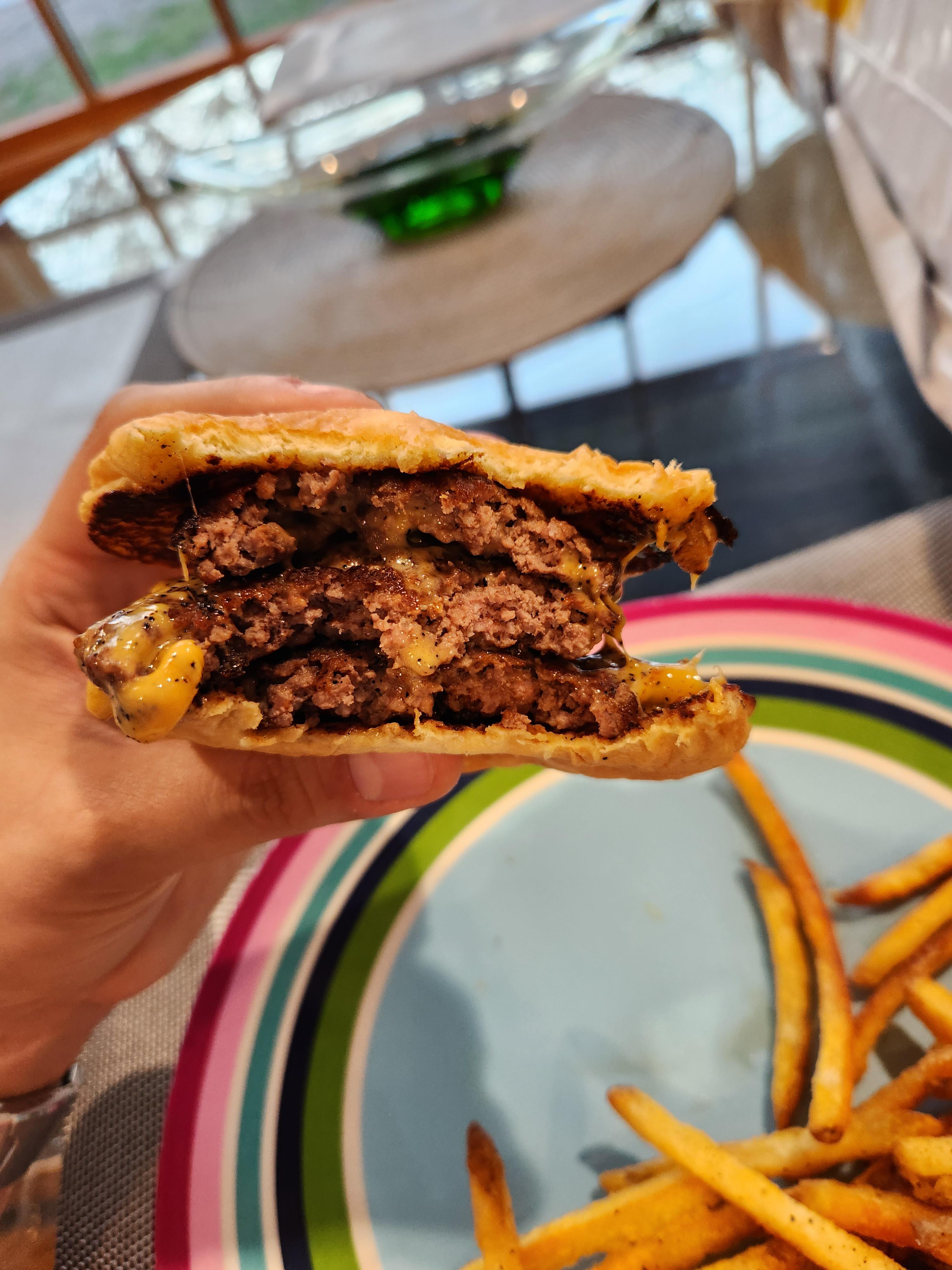 First time making smashed burgers | Scrolller