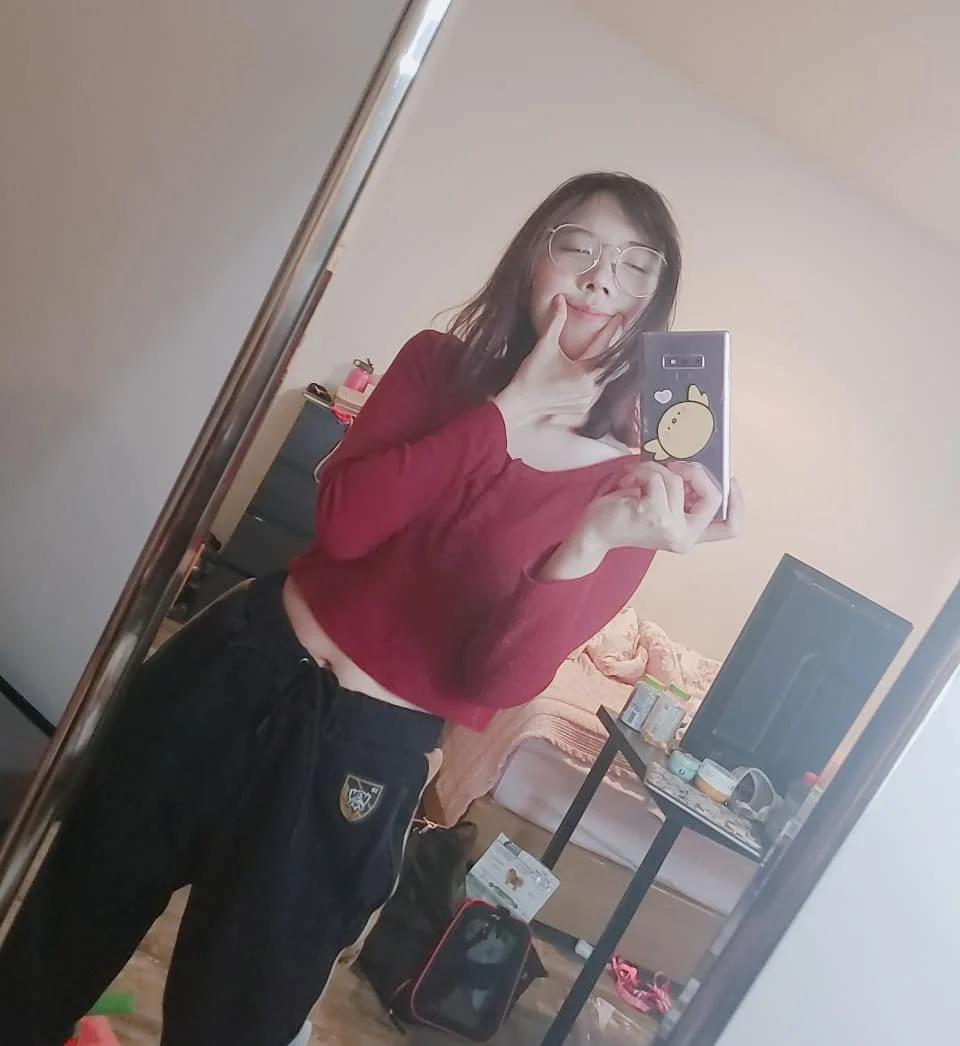 Cute outfit from Lily | Scrolller