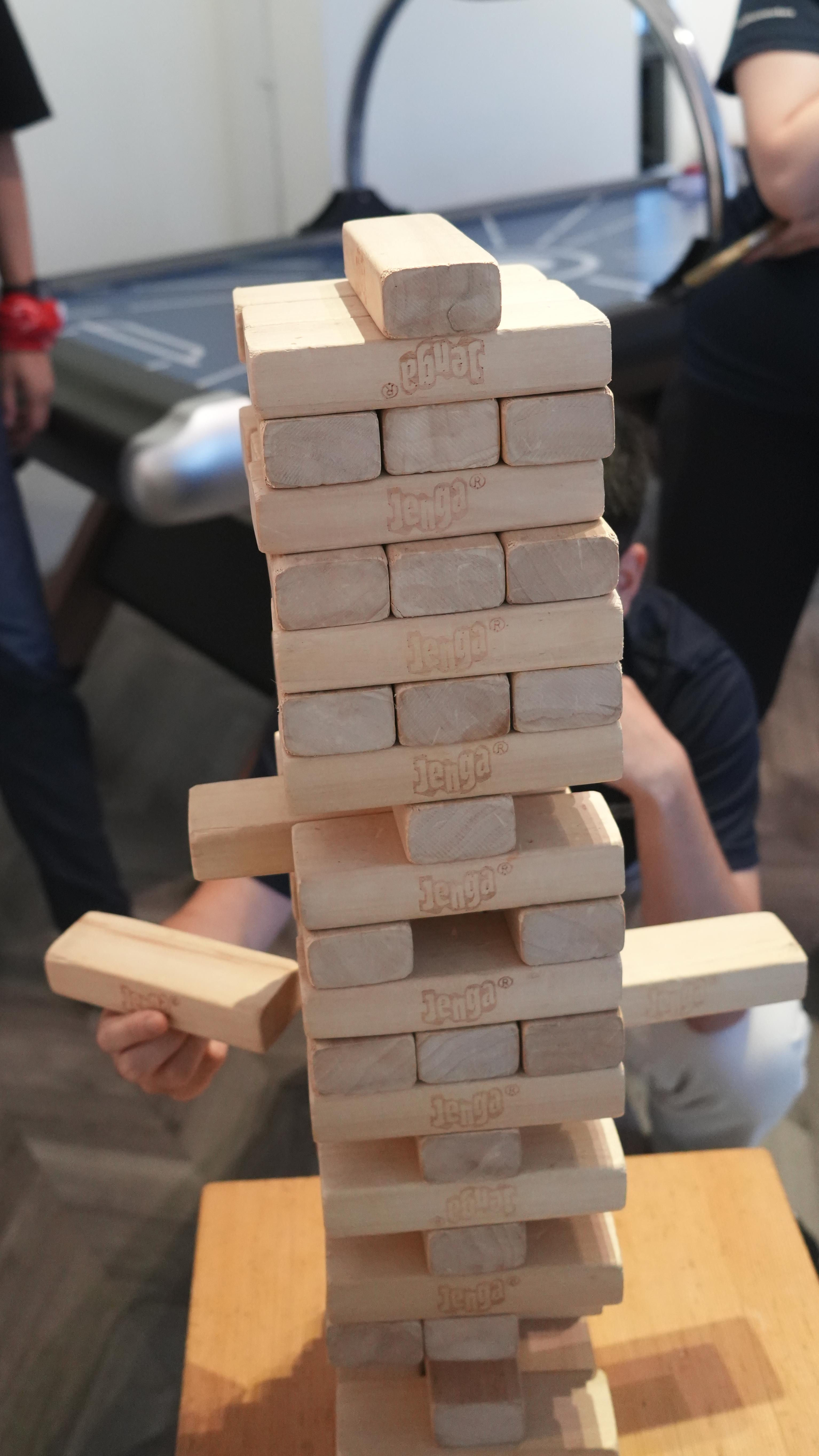 Giant Jenga | Scrolller