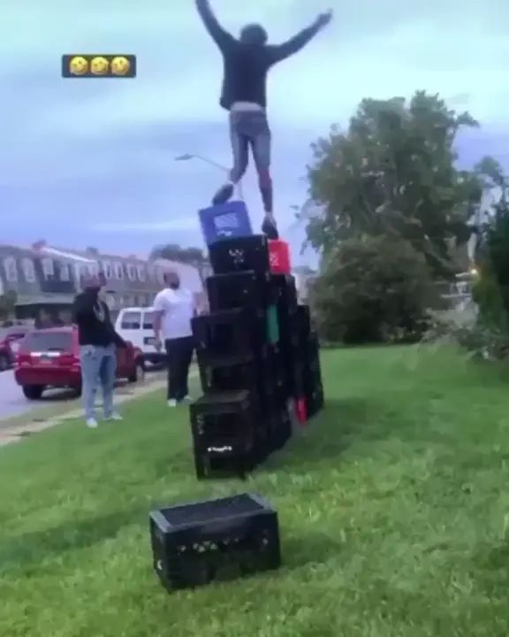 Task failed successfully | Scrolller