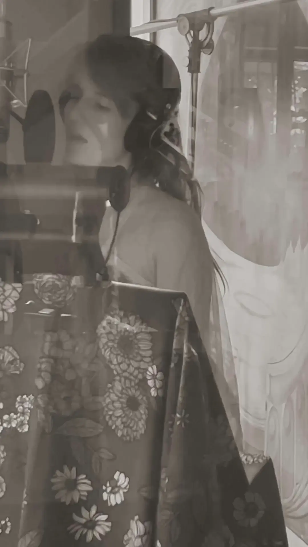 Taylor Swift in the studio recording "Florida!!!" with Florence Welch | Scrolller