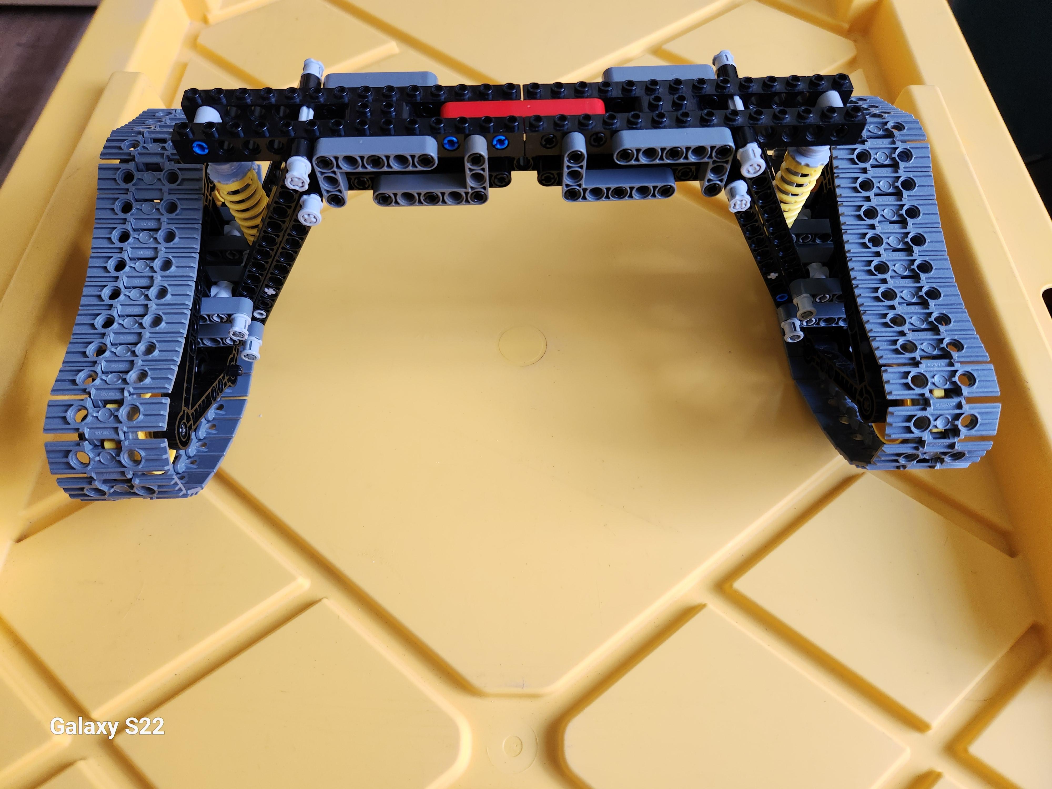 V2 tread mounts/shocks complete! | Scrolller