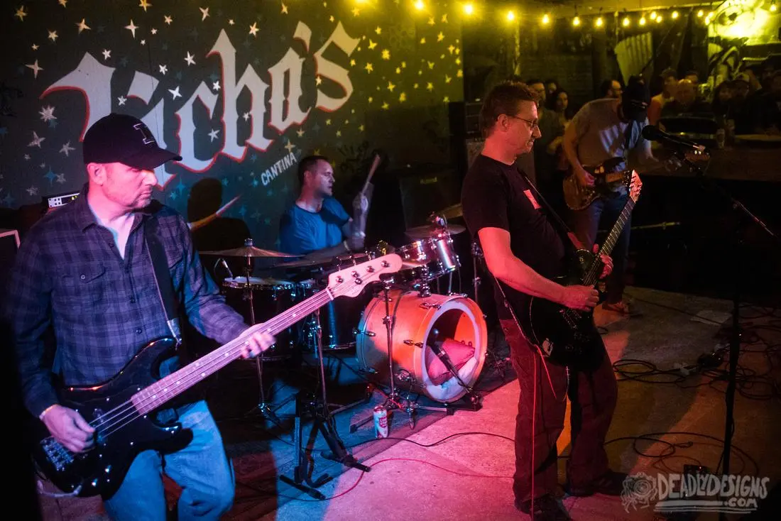 Hum | Pictures | Scrolller