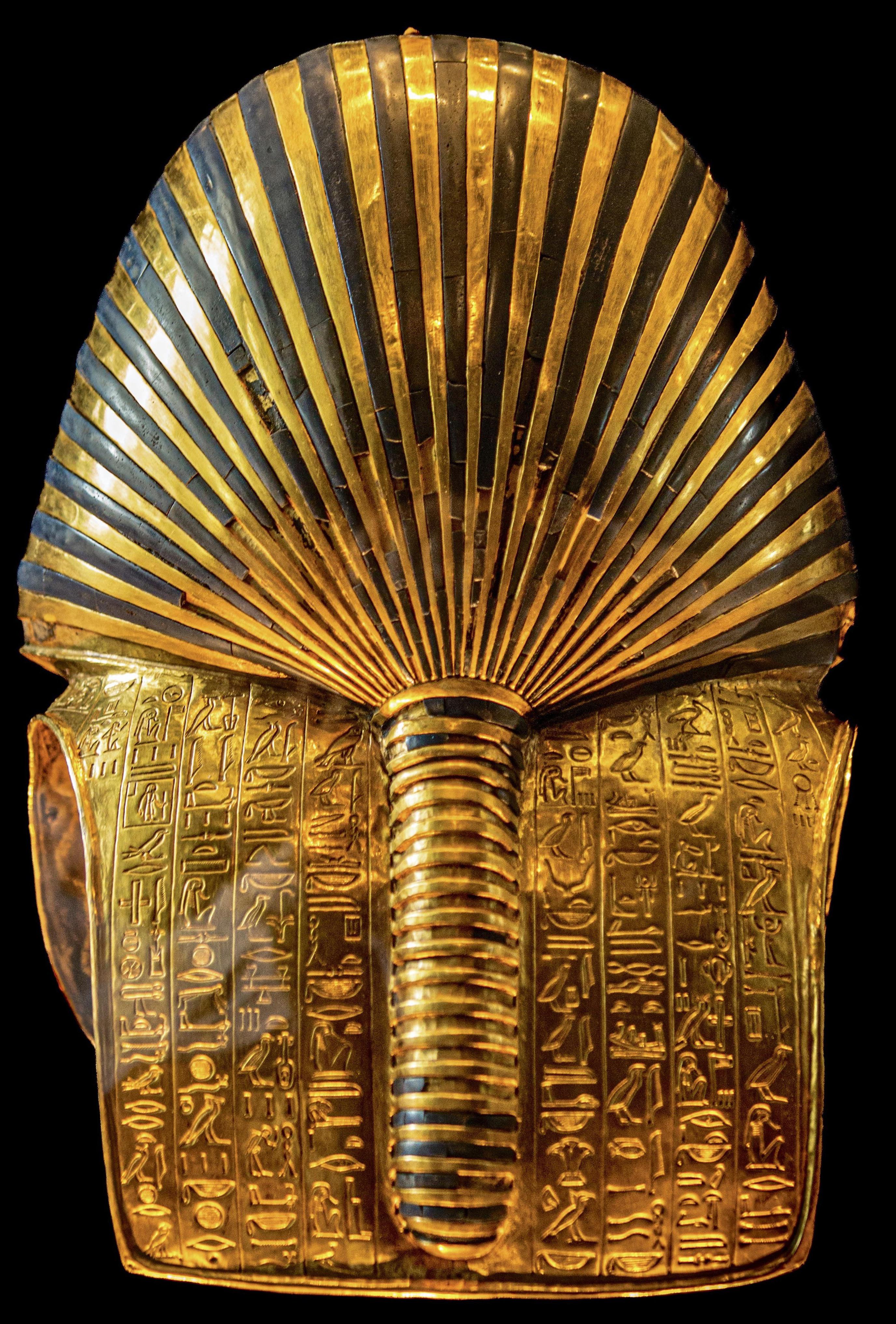 The back of Tutankhamun’s burial mask | Scrolller