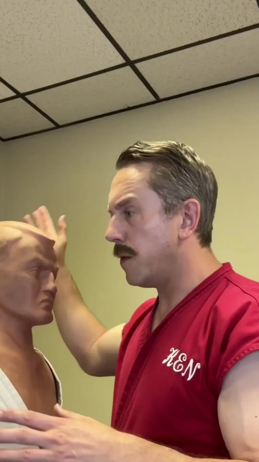 The Guillotine Choke | Scrolller