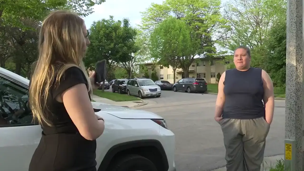 Call 911! | Scrolller