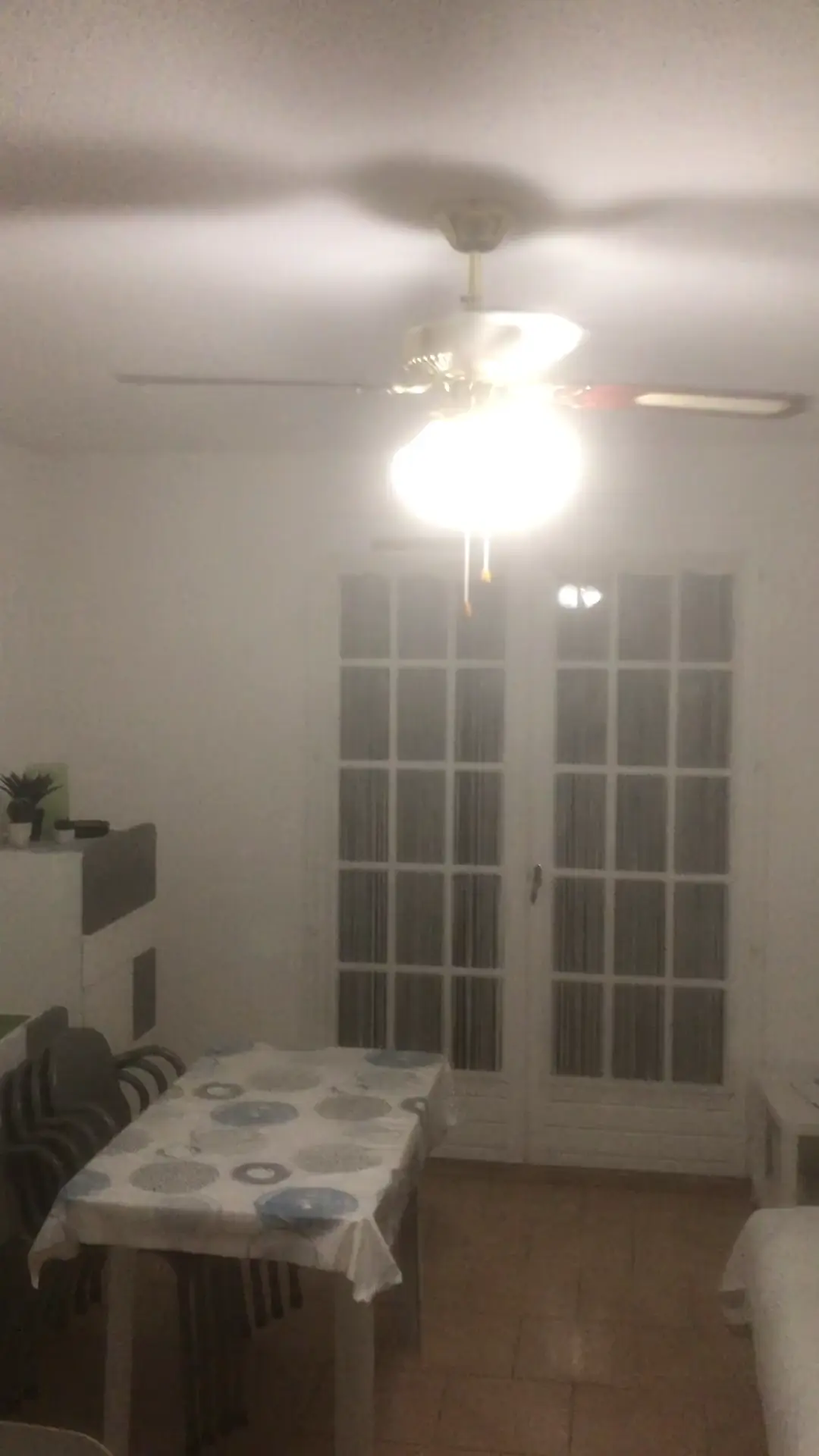 The mysterious wireless light | Scrolller