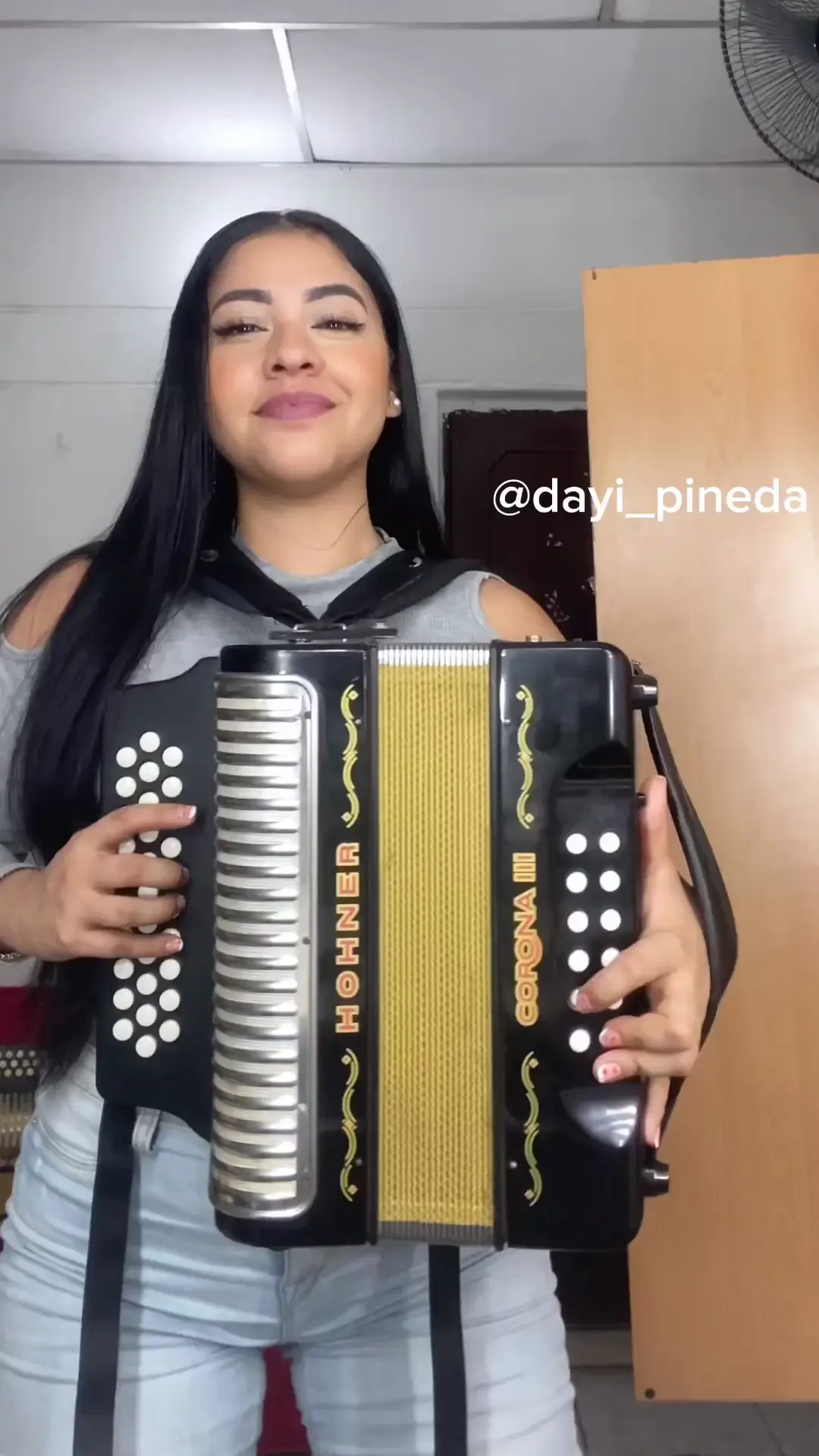 The Painter | Scrolller