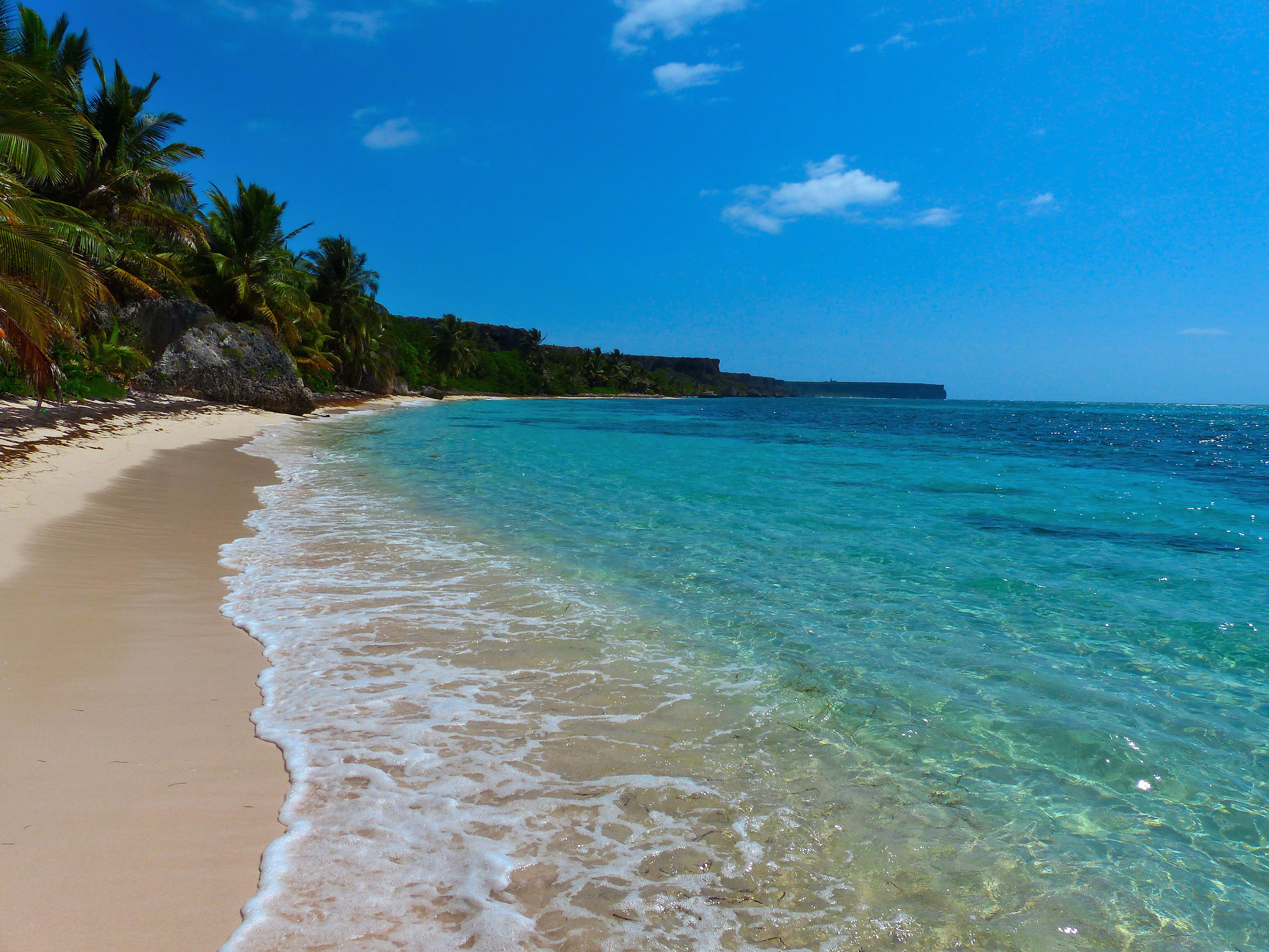 The remote and uninhabited Isla de Mona in the Caribbean! | Scrolller