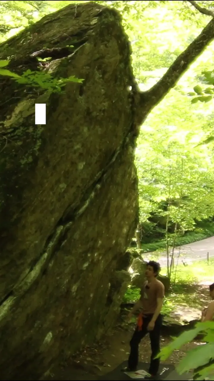 The Roots, V5 | Smugglers Notch, Vermont | Scrolller