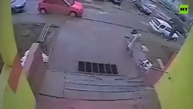 This 9 Year Old Girl Dodges And Manages To Escape The Creepy Person Who 5355