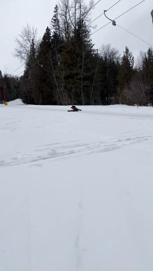 This kid on the ski lift | Scrolller