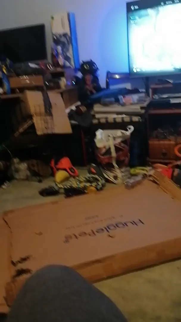 Tiny dragon chomp | Scrolller